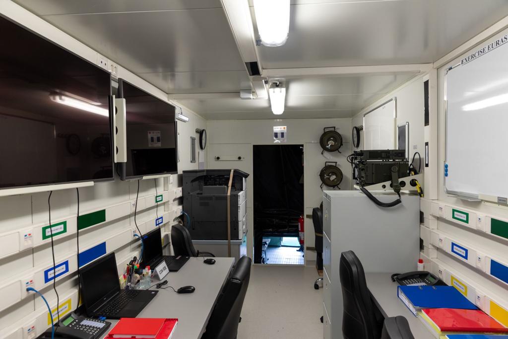 High security mobile military base in 15 minutes